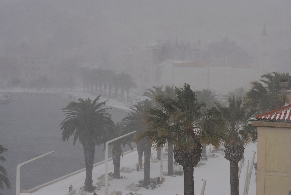 SVRATITE DO GRADA: U frizerskom salonu otvorena izložba koja podsjeća ...