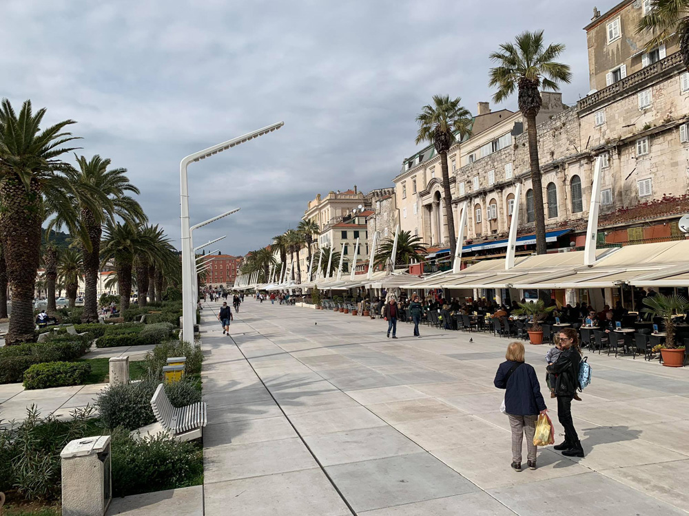 NEUOBIČAJENA SLIKA SPLITA: Prazna stara gradske jezgra i Riva u ...