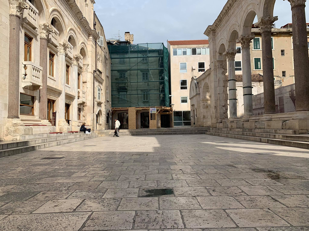 NEUOBIČAJENA SLIKA SPLITA: Prazna stara gradske jezgra i Riva u ...