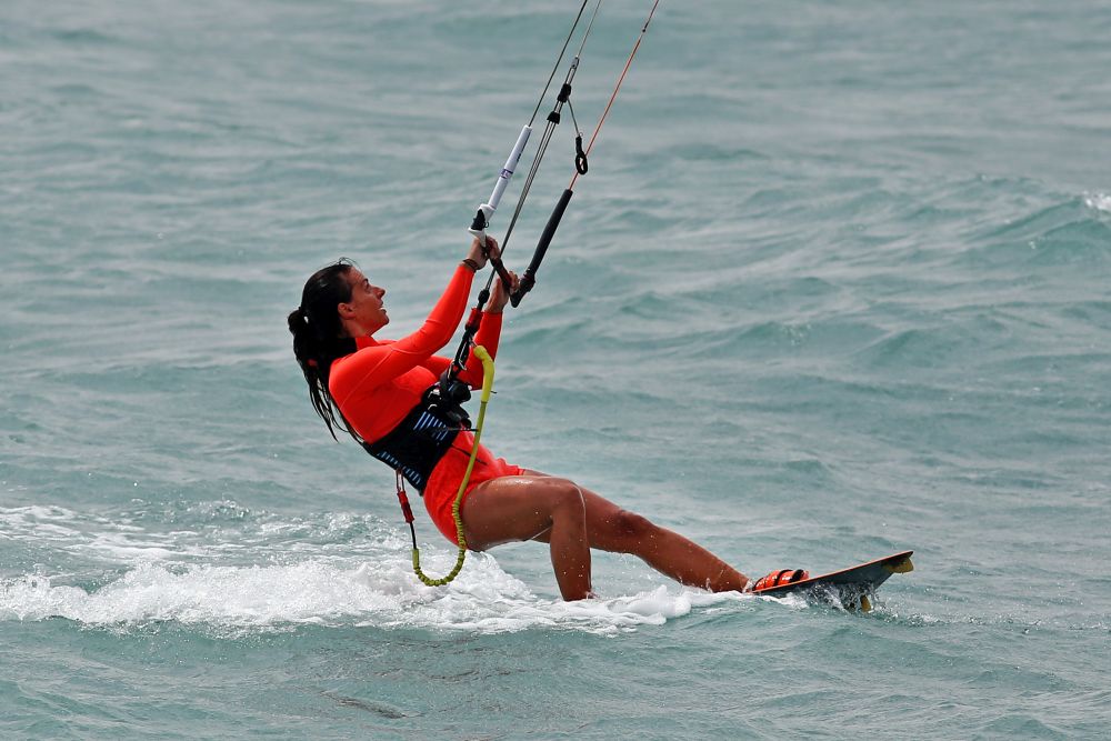 FOTOGALERIJA Kitesurferi i surferi na Žnjanu danas došli na svoje ...