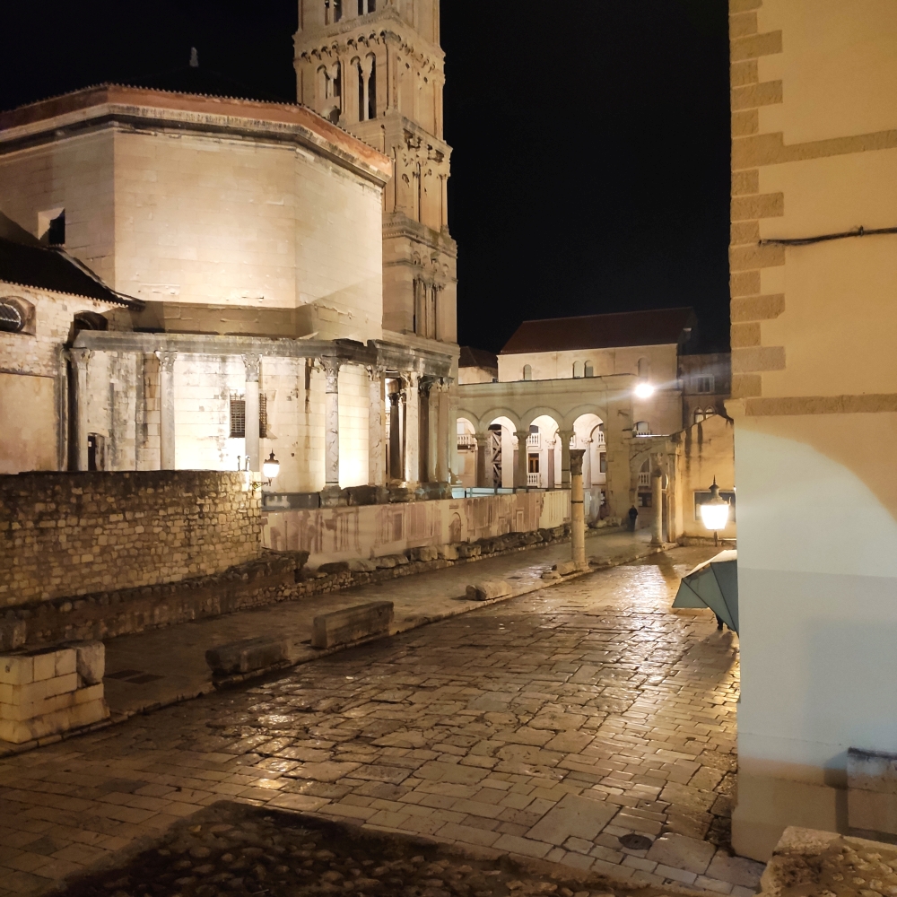 GRAD DUHOVA Centar Splita sablasno je prazan | Dalmatinski portal