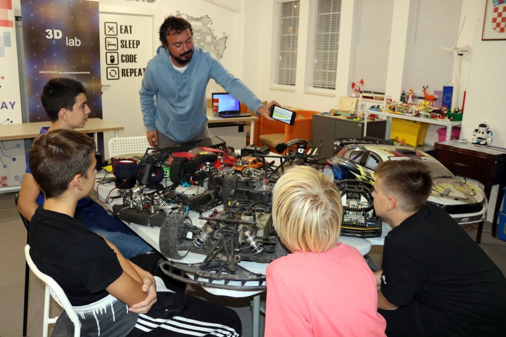 ZA MLADE Nove radionice automodelarstva u Dubrovniku | Dalmatinski portal