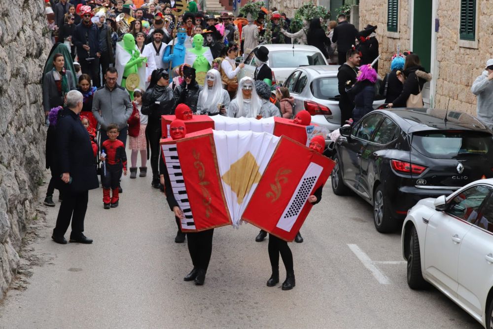 FOTO/VIDEO Bakove svečanosti okupile brojne Imoćane | Dalmatinski portal