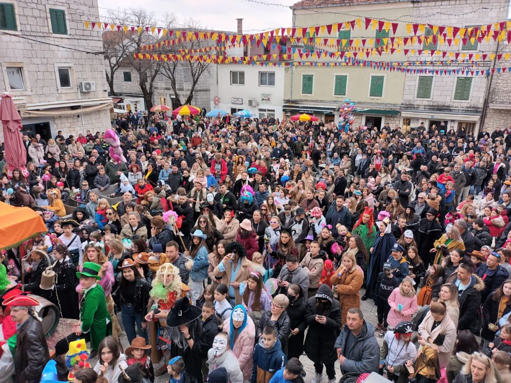 FOTO/VIDEO Bakove svečanosti okupile brojne Imoćane | Dalmatinski portal
