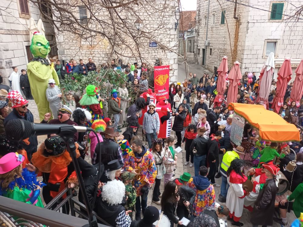 FOTO/VIDEO Bakove svečanosti okupile brojne Imoćane | Dalmatinski portal