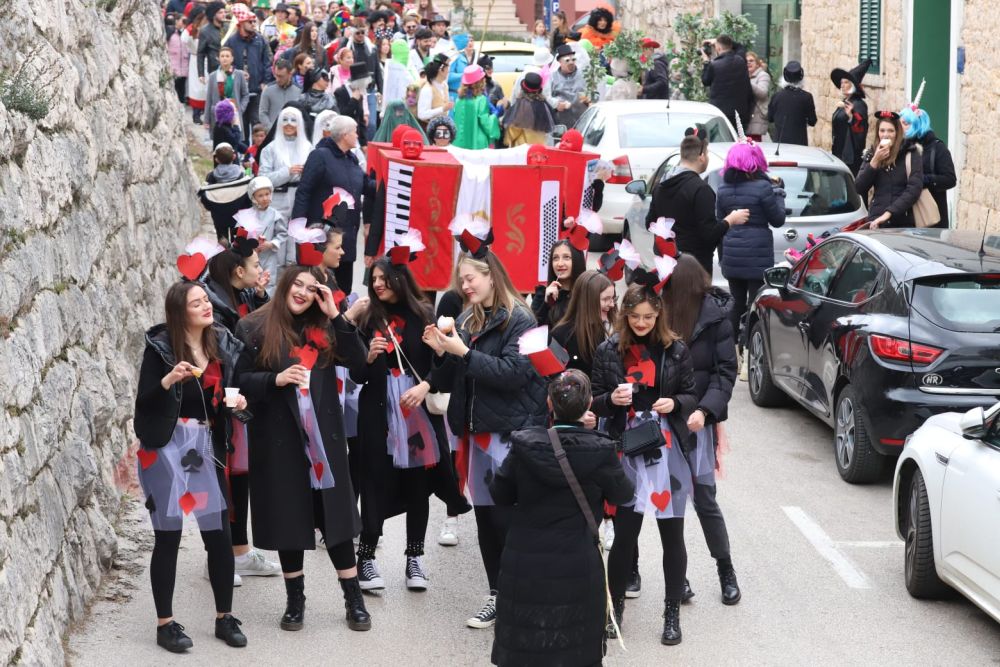 FOTO/VIDEO Bakove svečanosti okupile brojne Imoćane | Dalmatinski portal