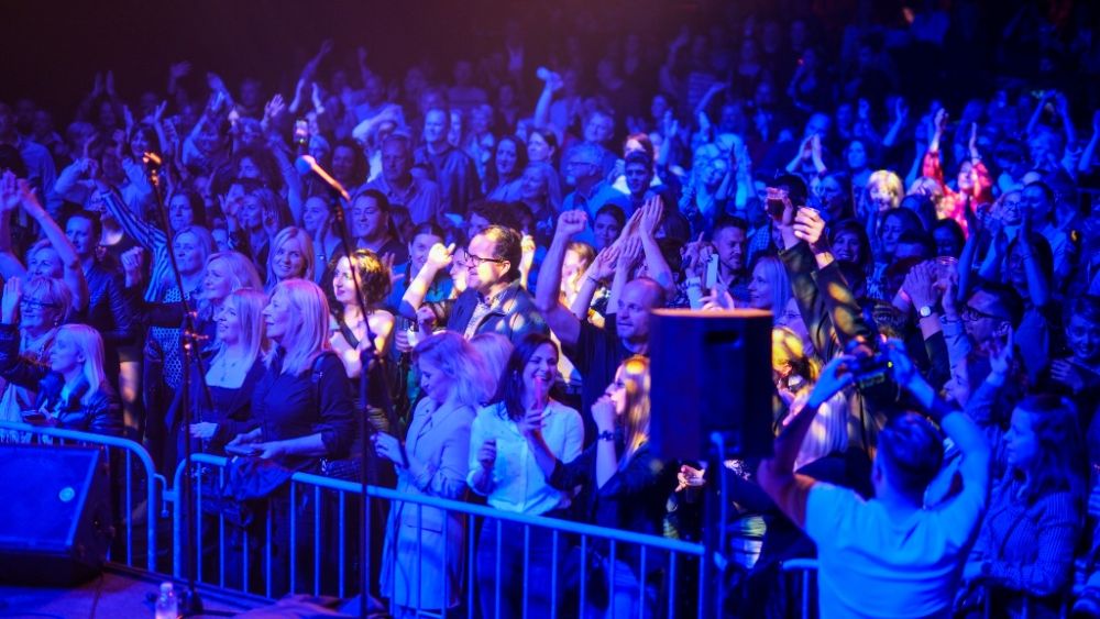 RAĐA ZASVIRAO S GRUPOM CAMBI 'S guštom sam izveo Bambinu miju ...