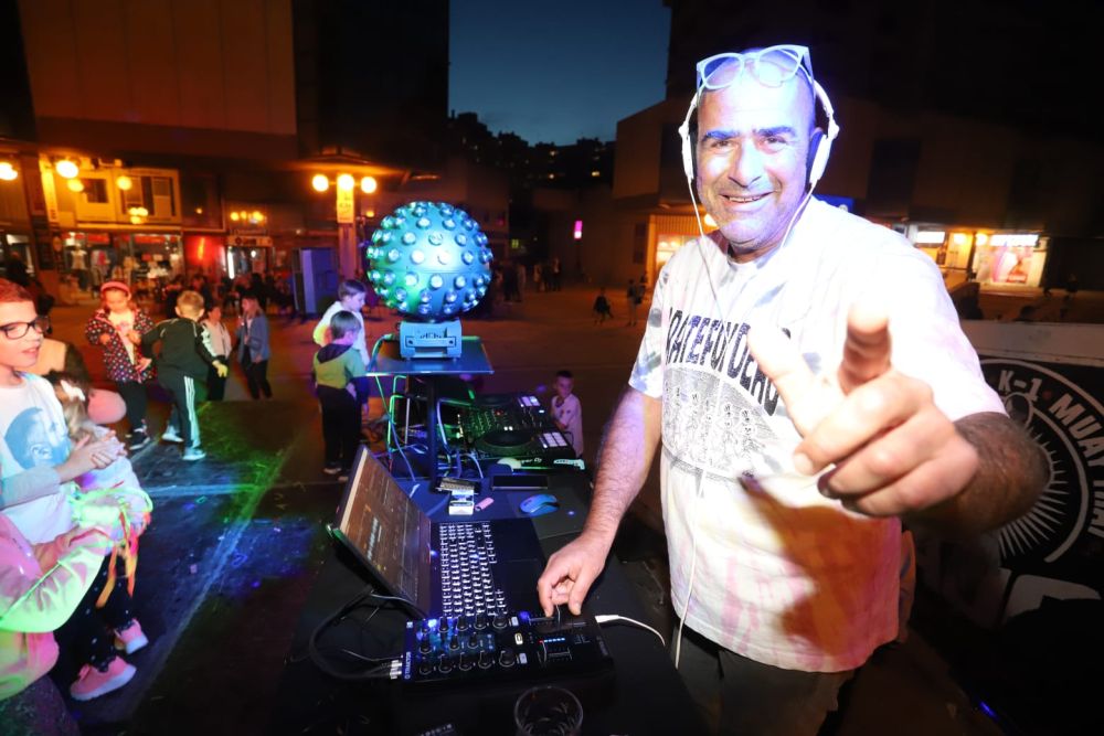 FOTO/VIDEO Na Splitu 3 zabavnim programom obilježava se Dan kotara ...