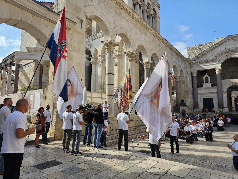 FOTO/VIDEO Molitva katoličkih muževa i ove subote na Peristilu ...