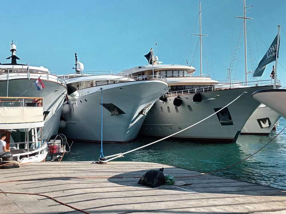 FOTO/VIDEO Splitska luka kao košnica | Dalmatinski portal