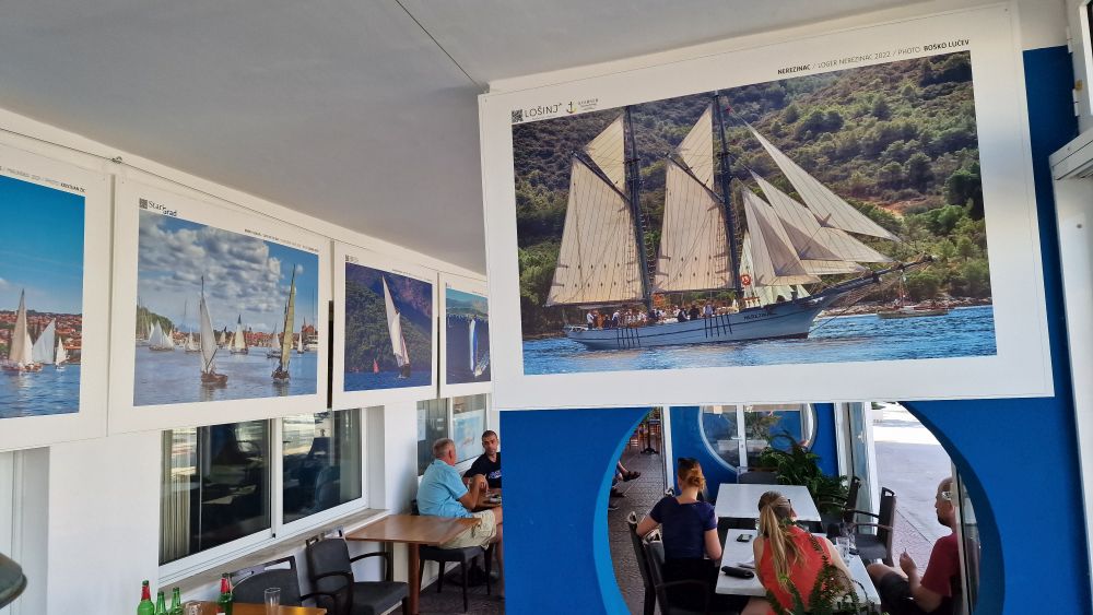 IZLOŽBA U LABUDU 'Hrvatska tamo gdje jedra pričaju priče | Dalmatinski ...