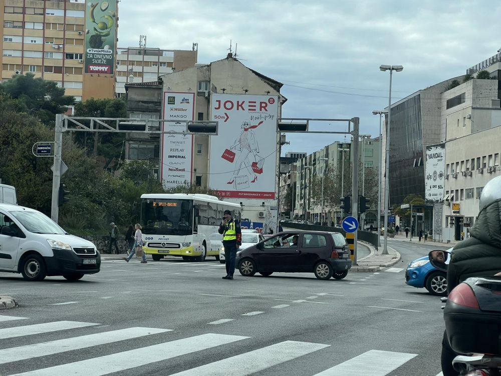Obustavljen rad dvaju semafora u Splitu, 'gasit' će se i u narednim ...
