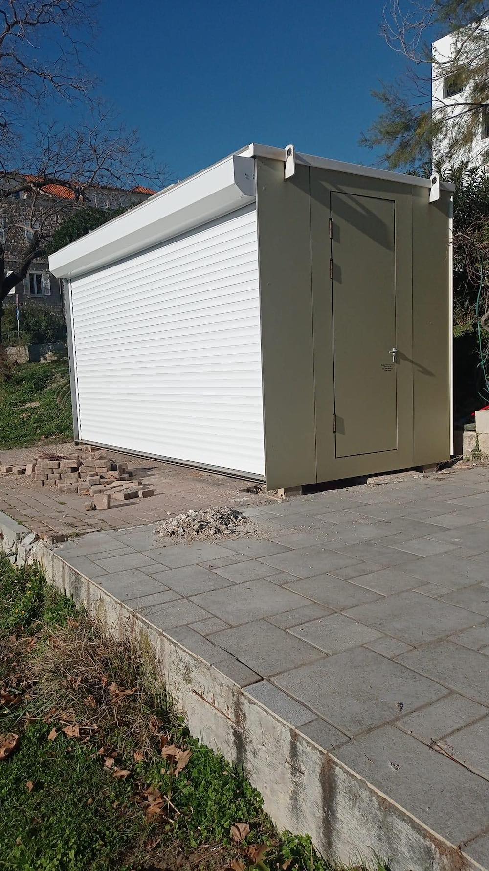 POSTAVLJEN MODUL Uskoro će se piti kava u kućici 'Žbirac' | Dalmatinski ...