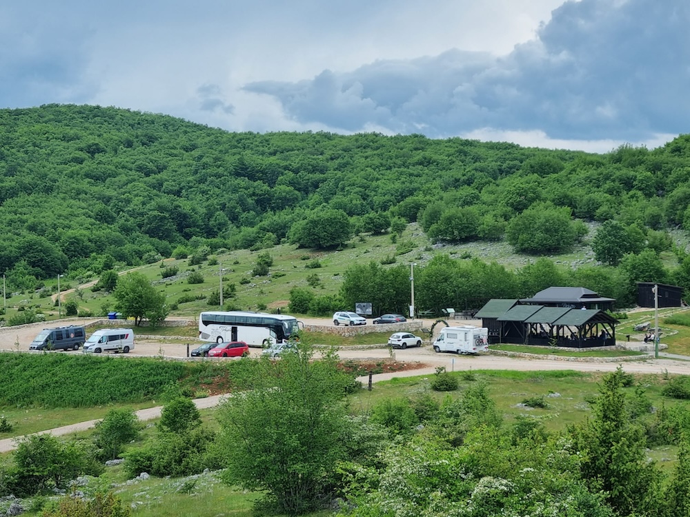 PEĆINSKI PARK GRABOVAČA Virtualna tura kroz špilju Samograd ...