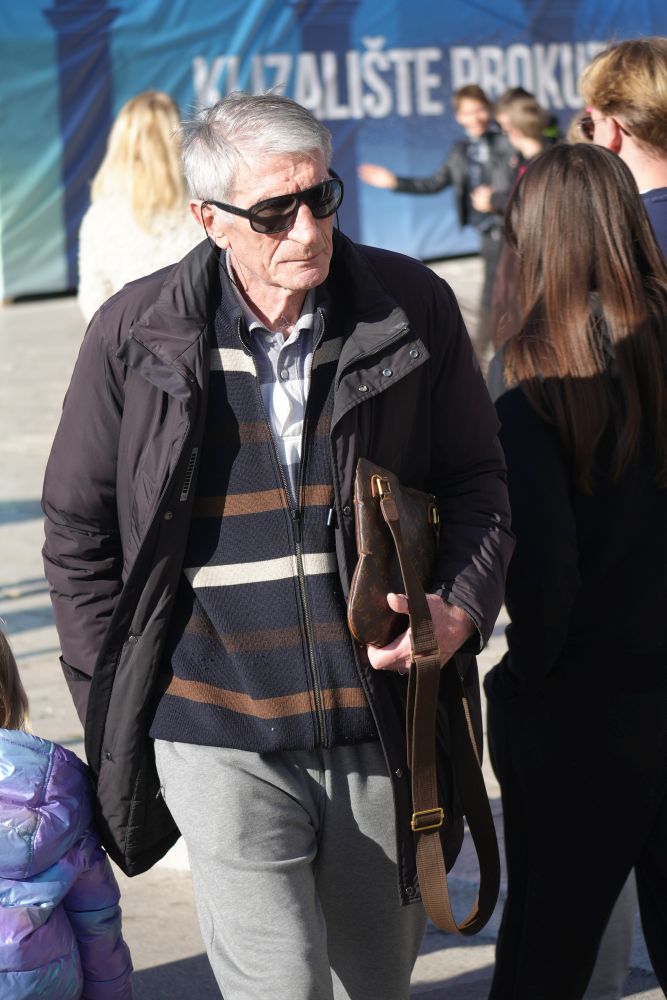 FOTOGALERIJA Pogledajte kako Splićani provode zadnji dan u ovoj godini ...