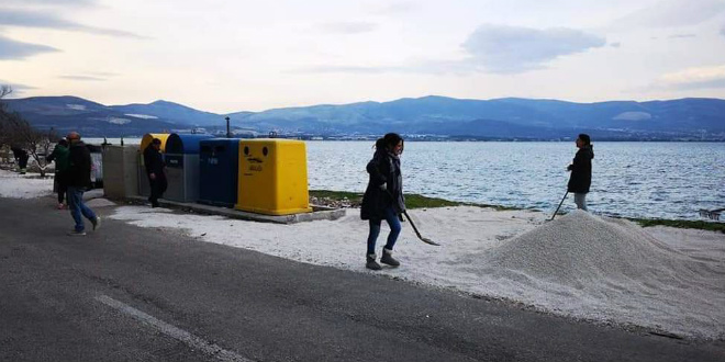 SMEĆE U SLATINAMA: Mještani očistili zeleni otok, pa cijelu noć ...