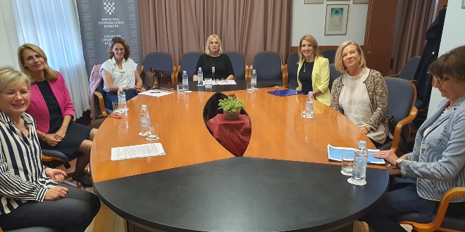 HGK SPLIT Okrugli stol ususret Svjetskom danu poduzetnica | Dalmatinski ... HGK SPLIT Okrugli stol ususret Svjetskom danu poduzetnica | Dalmatinski ...