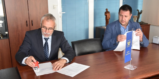 Grad Kaštela i Općina Kiseljak potpisali ugovor o financiranju ...