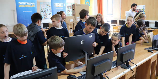 Nove mogućnosti za mlade programere u Dalmaciji zahvaljujući EDIT CodeSchool programu i donaciji ...