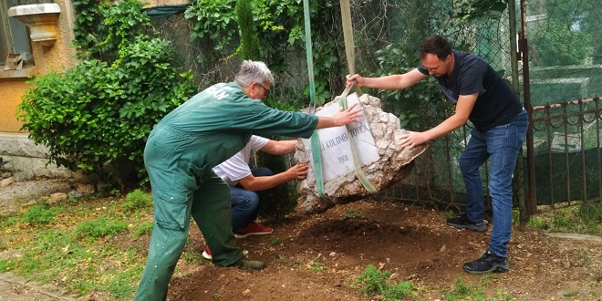ZOO VRT: JU Marjan istaknula spomen ploču prof. Kolombatoviću ...